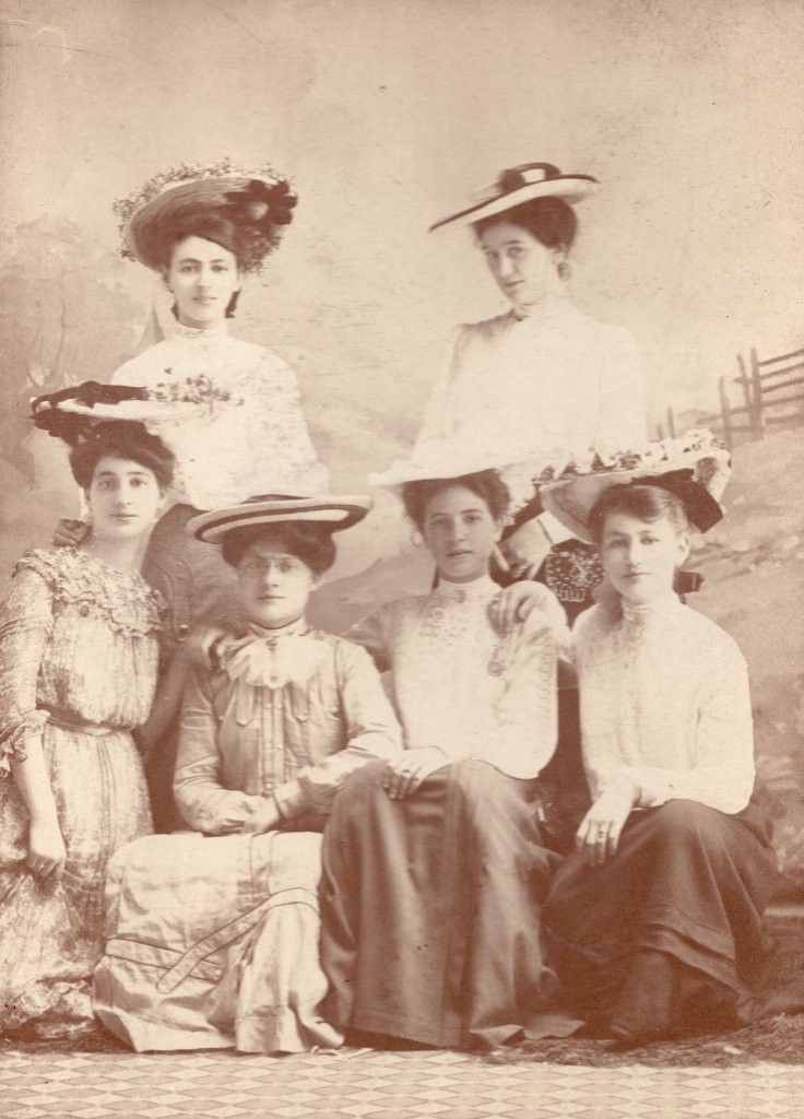 Historical Photos - Fashionable Ladies of the U.P. - Mikel B. Classen ...